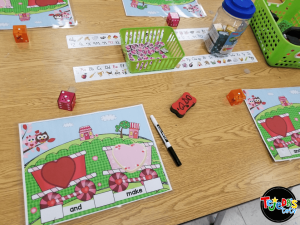 FREE Valentine's Day Centers
